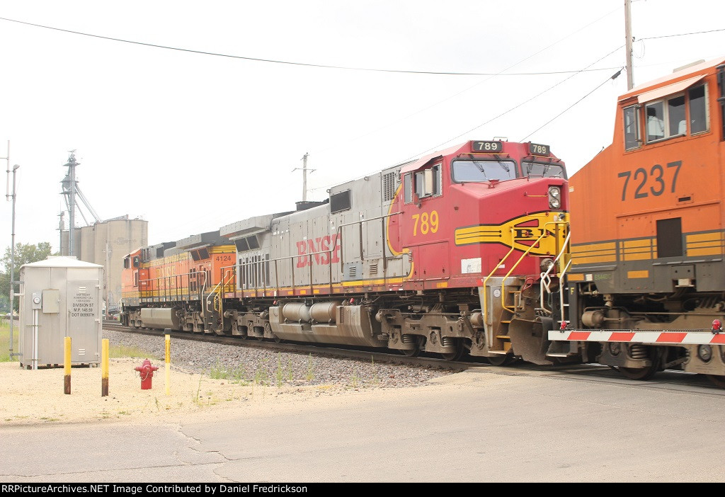BNSF 789